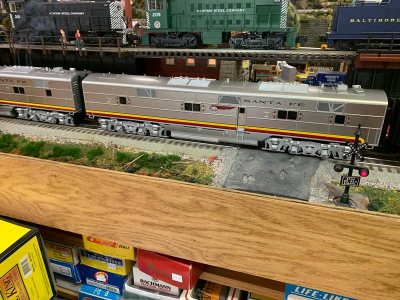LIONEL UNCATALOGED SANTA FE WARBONNET LEGACY E7 AA SET #14, 15 AND SANTA FE WARBONNET LEGACY ...