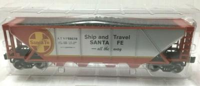 Menards O Gauge Santa FE Railroad Warbonnet 4 BAY HOPPER
