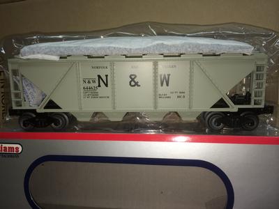 N&W WILLIAMS 6446-25 Covered Quad Hopper